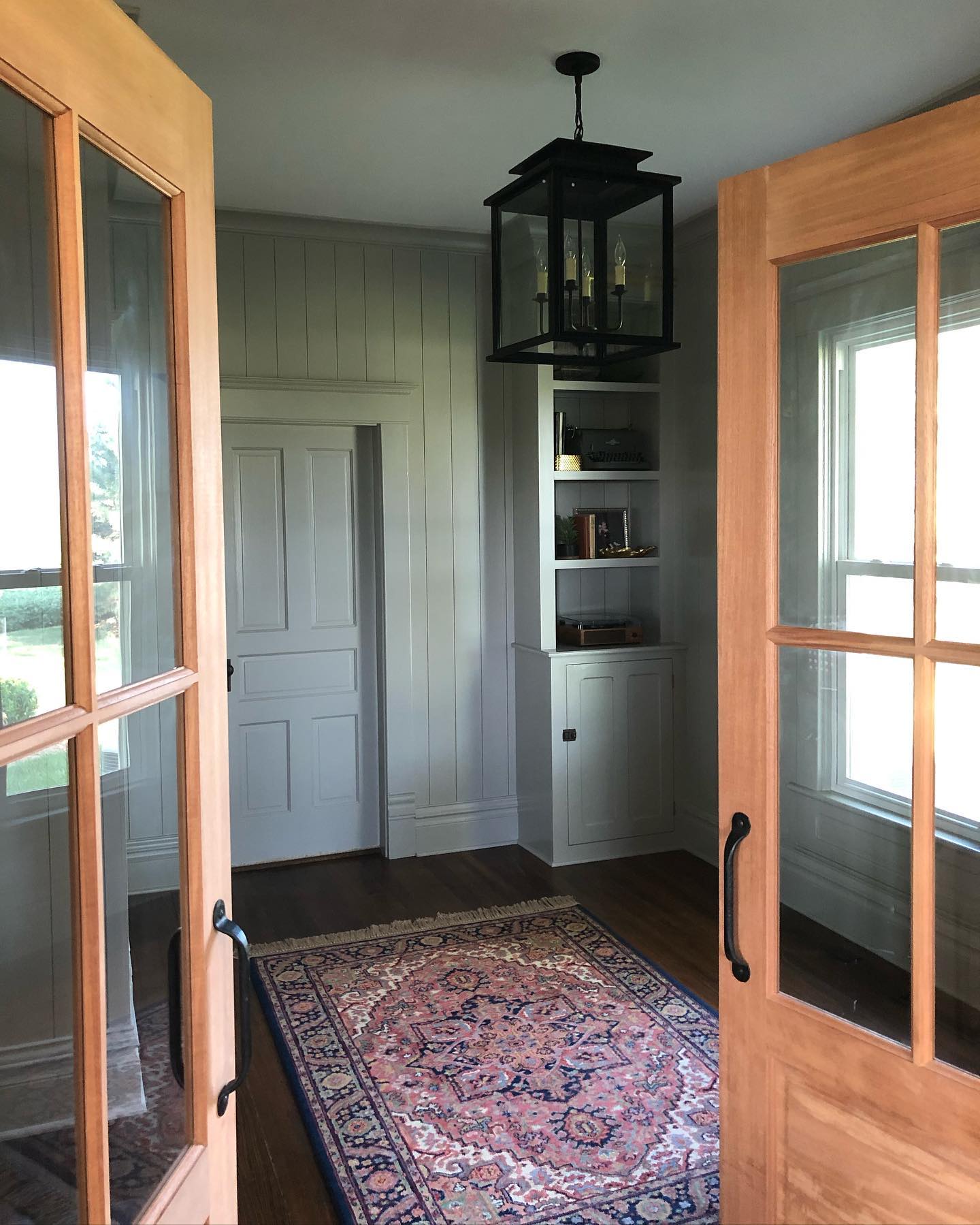 Benjamin Moore Gray Huskie 1473 | Undertones, Photos, Color Palettes