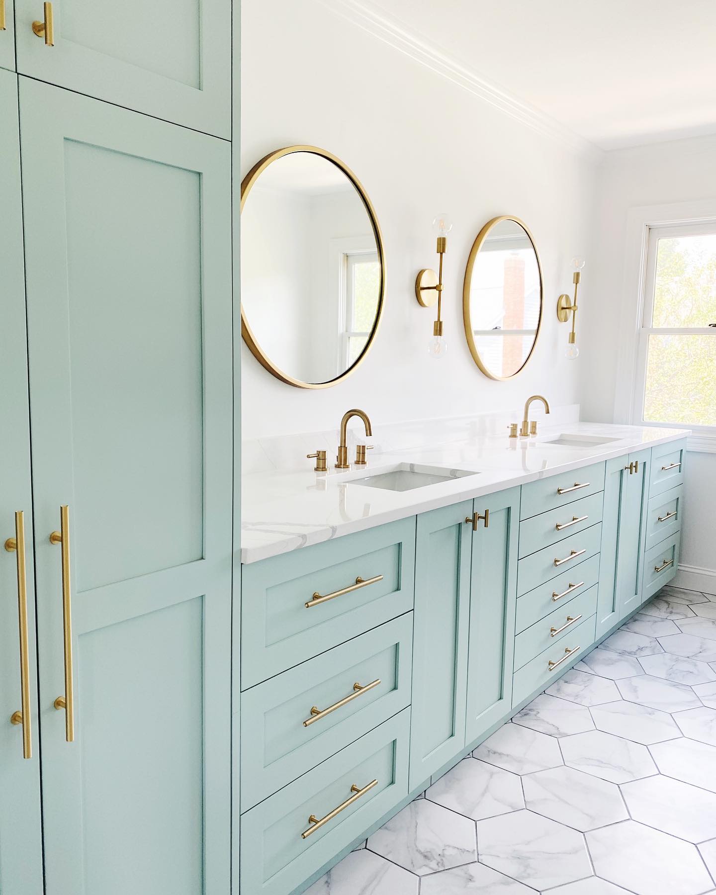 Sherwin Williams Waterscape SW 6470 | Undertones, Photos, Color Palettes